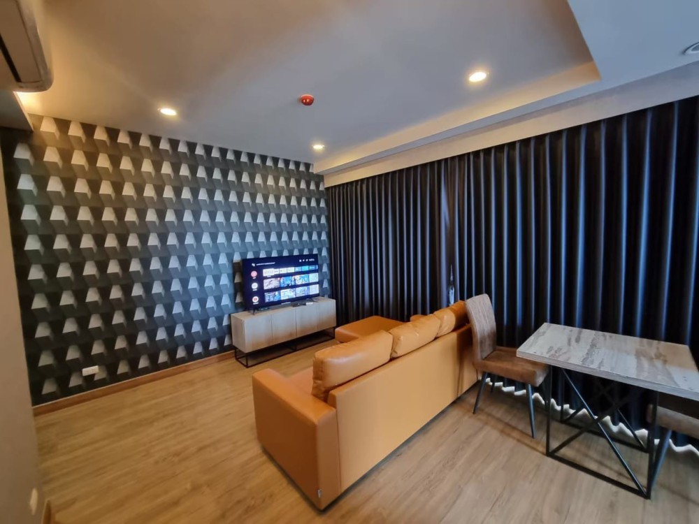 Scancondo | ให้เช่า คอนโด ดิ ยูนีค เอกมัย-รามอินทรา ชั้น 5 วิวสระ บรรยากาศดี พร้อมอยู่ มีความ ...